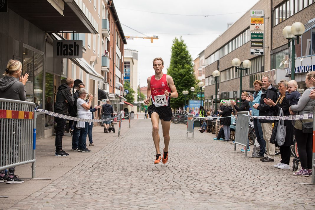 Johan Fagerberg starkast i YG Halvmaran Linköping - Spring - Löpning ...